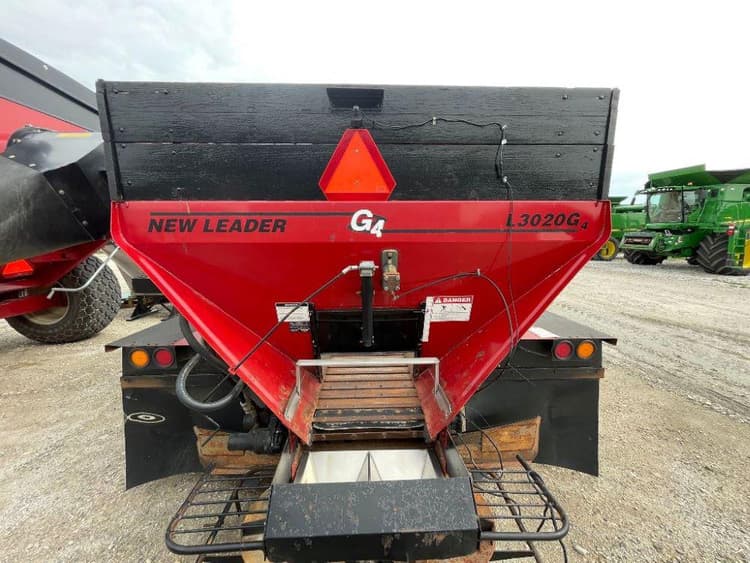 New Leader L3020G4 Chemical Applicators Fertilizer Applicators - Dry ...