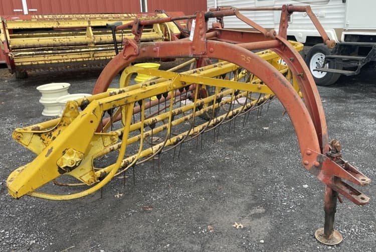 New Holland 256 Hay and Forage Hay - Rakes/Tedders for Sale | Tractor Zoom