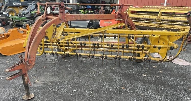 New Holland 256 Hay and Forage Hay - Rakes/Tedders for Sale | Tractor Zoom