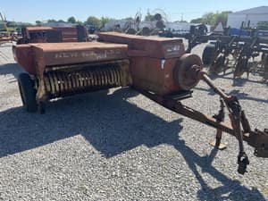 SOLD - NH 275 SQUARE BALER Hay and Forage with --- Bales | Tractor Zoom