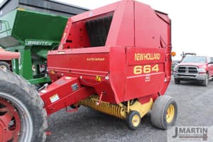 SOLD - NH 664 round baler Hay and Forage with --- Bales | Tractor Zoom