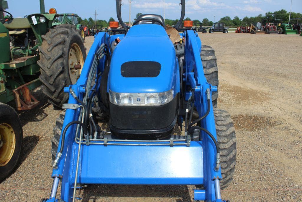 New Holland TC40 Tractors 40 to 99 HP for Sale | Tractor Zoom