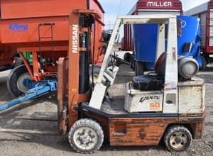 SOLD - Nissan 50 Lot No. 141 Construction with 7,928 Hrs | Tractor Zoom