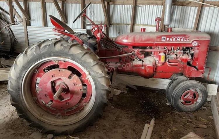 SOLD - Farmall Super C Tractors Less than 40 HP | Tractor Zoom