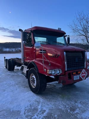 SOLD - 2002 Volvo VHD Lot No. 33 Other Equipment with 381,677 mi ...