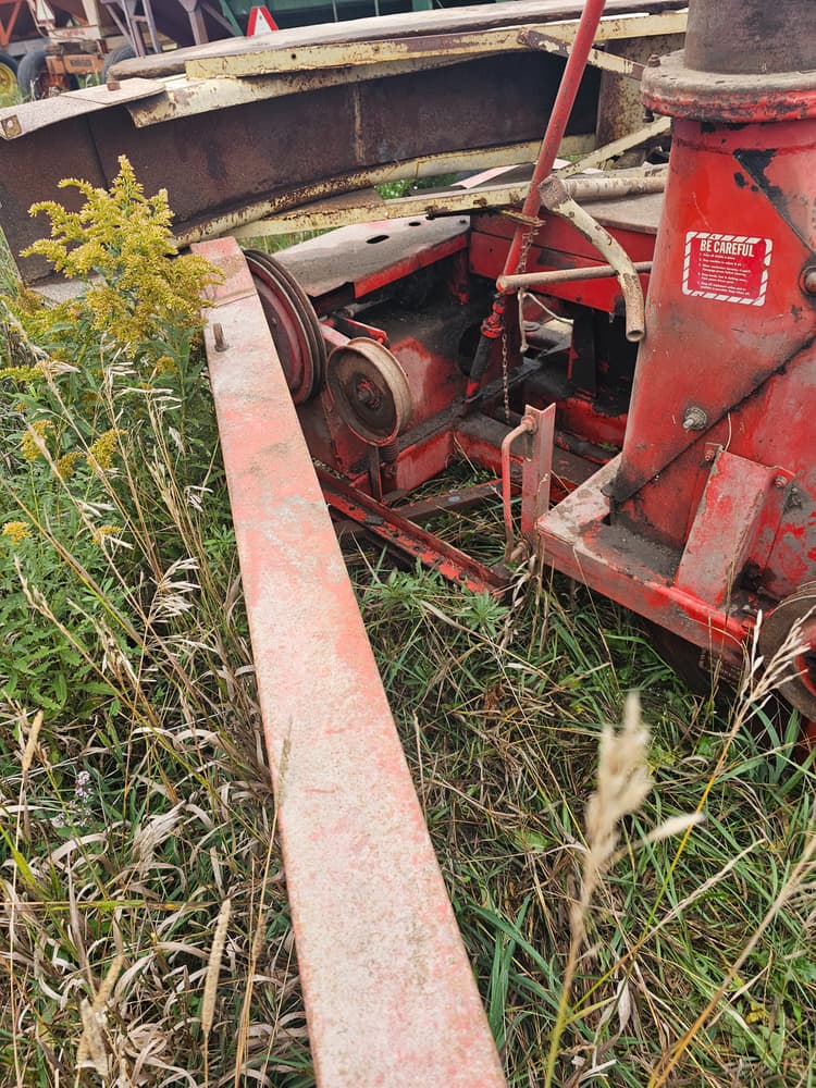 Gehl CB600 Harvesting Forage Harvesters - Pull Type for Sale | Tractor Zoom