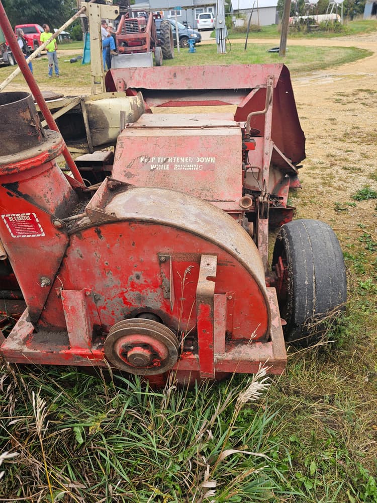 Gehl CB600 Harvesting Forage Harvesters - Pull Type for Sale | Tractor Zoom