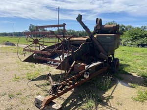 SOLD - Oliver 15 Lot No. 1750 Combines with --- Hrs | Tractor Zoom