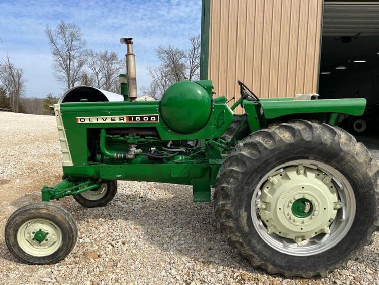 SOLD - Oliver 1600 Tractors 40 to 99 HP | Tractor Zoom