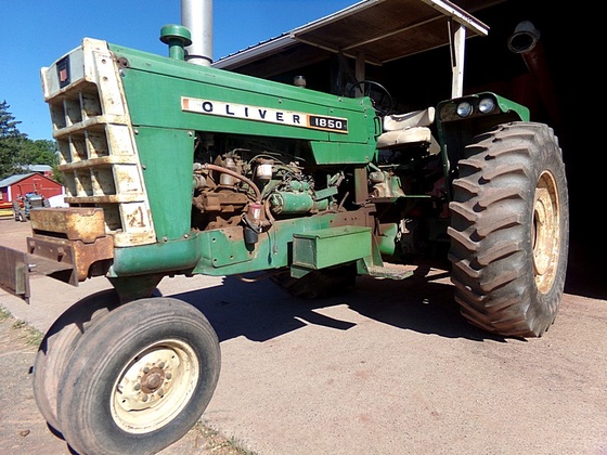 SOLD - Oliver 1850 Tractors with 102 HP | Tractor Zoom