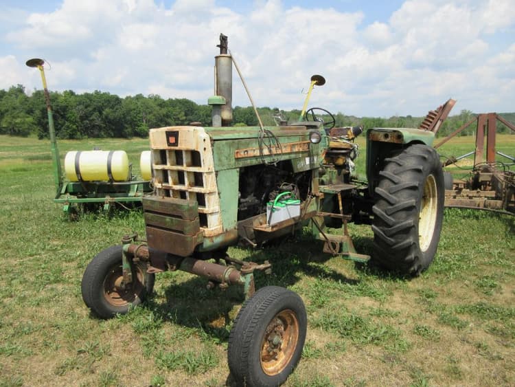 SOLD - Oliver 1850 Tractors 100 to 174 HP | Tractor Zoom