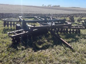 SOLD - Oliver 252 Lot No. 4738327 Tillage with 14 ft | Tractor Zoom
