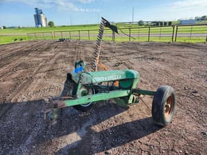SOLD - Oliver 415 Lot No. 239 Hay and Forage | Tractor Zoom
