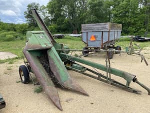 SOLD - Oliver 5 Lot No. 1665 Harvesting | Tractor Zoom