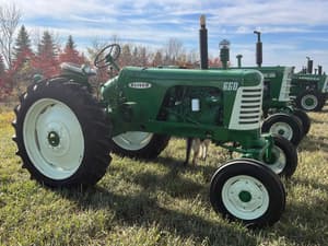 SOLD - Oliver 660 Tractors with 1 Hrs | Tractor Zoom