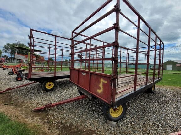 SOLD - FarmCo Bale Wagon Ag Trailers Stock No. SFH91270 | Tractor Zoom