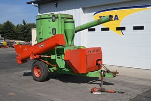 SOLD - OMC 424 Lot No. 56 Hay and Forage | Tractor Zoom