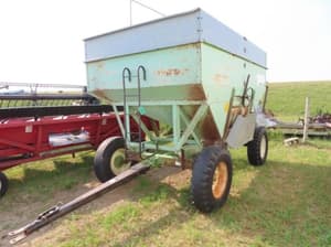 SOLD - Parker 2600 Lot No. 800 Harvesting | Tractor Zoom