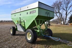 SOLD - Parker 4800 gravity wagon Harvesting | Tractor Zoom