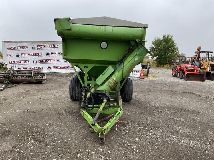 Parker 6000 Harvesting Gravity Wagons for Sale | Tractor Zoom