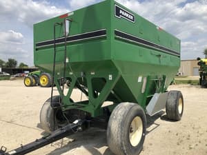 SOLD - Parker 6250 Stock No. 1094440 Harvesting with 600 Bu | Tractor Zoom