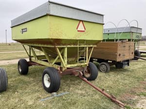 SOLD - Parker gravity box w/Westendorf gear (10 ton) Harvesting ...