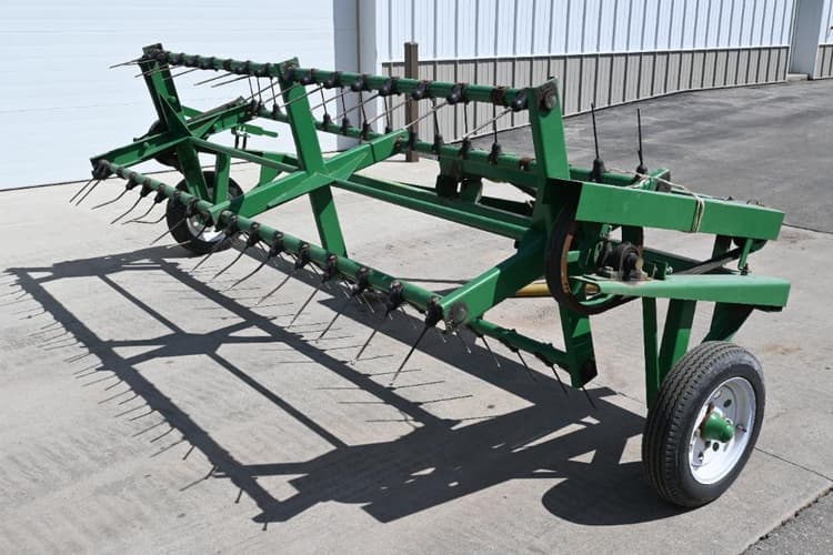 Pequea 910 Hay and Forage Hay - Rakes/Tedders for Sale | Tractor Zoom