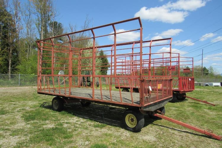 Pequea 918 Hay and Forage Bale Accumulators/Movers for Sale | Tractor Zoom