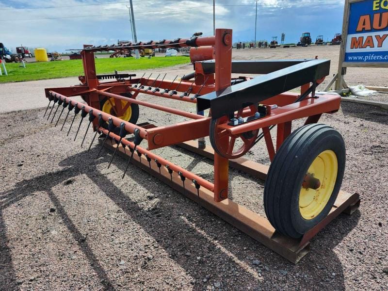 SOLD - Pequea HT710P Fluffer Tedder Hay and Forage with 7 ft | Tractor Zoom