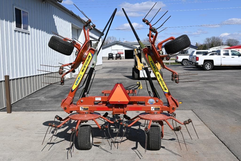 Pequea TT4101 Hay and Forage Hay - Rakes/Tedders for Sale | Tractor Zoom