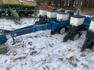 SOLD - Kinze 3000 Lot No. 398-JH Planting with 6 Rows | Tractor Zoom