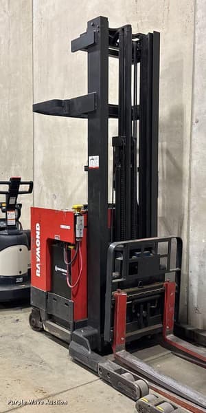 SOLD - Raymond Easi R30TT Lot No. DH9765 Construction with 9,137 Hrs | Tractor Zoom