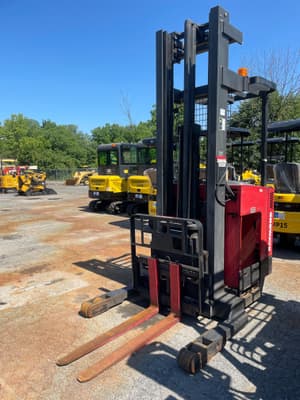 SOLD - Raymond R35TT Lot No. 304 Construction with 36 Hrs | Tractor Zoom