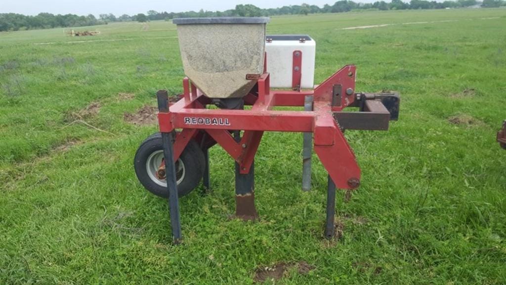 SOLD - Red Ball 2075 Other Equipment | Tractor Zoom