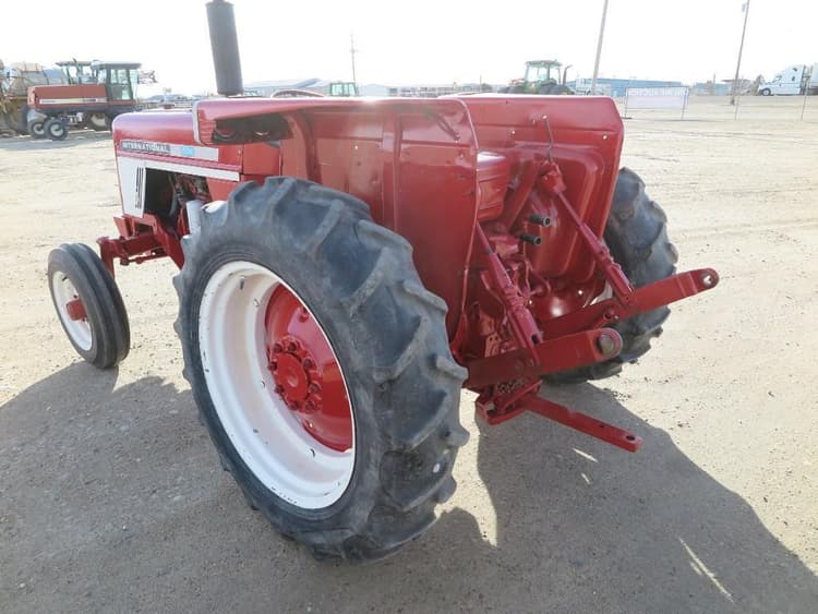 International Harvester 574 Tractors 40 to 99 HP for Sale | Tractor Zoom