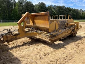 SOLD - Reynolds 14C Dirt Pan, S#24402 Construction with --- Hrs ...