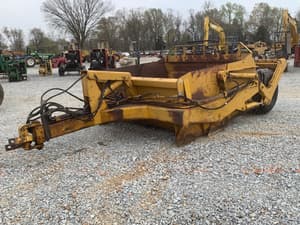 SOLD - Reynolds 8CF Lot No. 5598 Construction with --- Hrs | Tractor Zoom