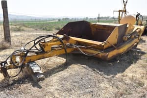 SOLD - Reynolds Model 60 Scraper Construction with --- Hrs | Tractor Zoom