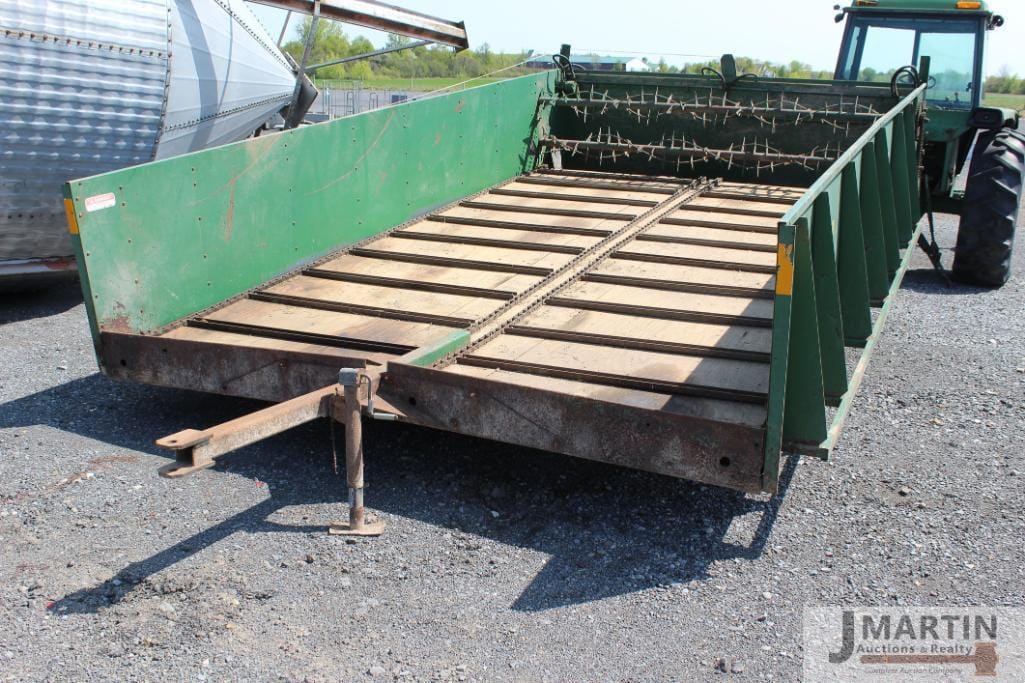 SOLD - Richardton 1016 silage table Hay and Forage | Tractor Zoom