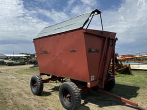SOLD - Richardton 700 Lot No. 1101 Harvesting | Tractor Zoom