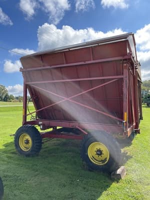 SOLD - Richardton 8020 Stock No. 555510 Harvesting | Tractor Zoom