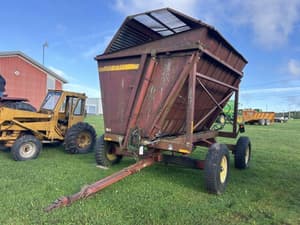 SOLD - Richardton 8020 Lot No. 40 Harvesting | Tractor Zoom