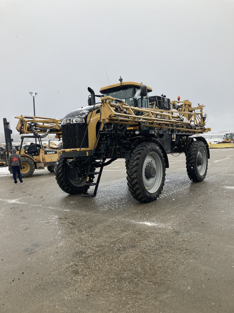 2019 RoGator RG1100C Chemical Applicators Sprayers - Self Propelled for ...