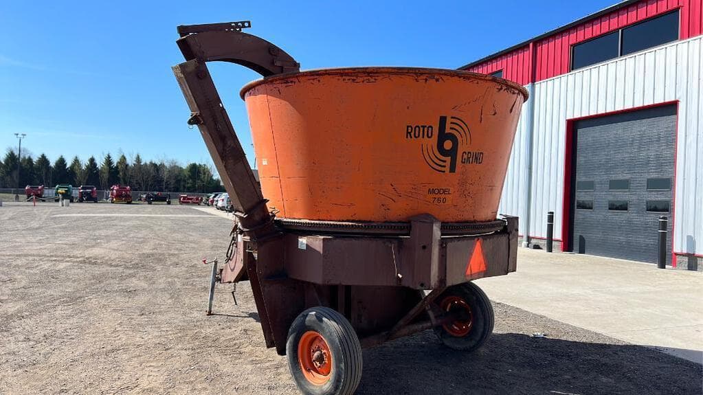 Roto Grind 760 Hay and Forage Grinders/Mixers for Sale | Tractor Zoom