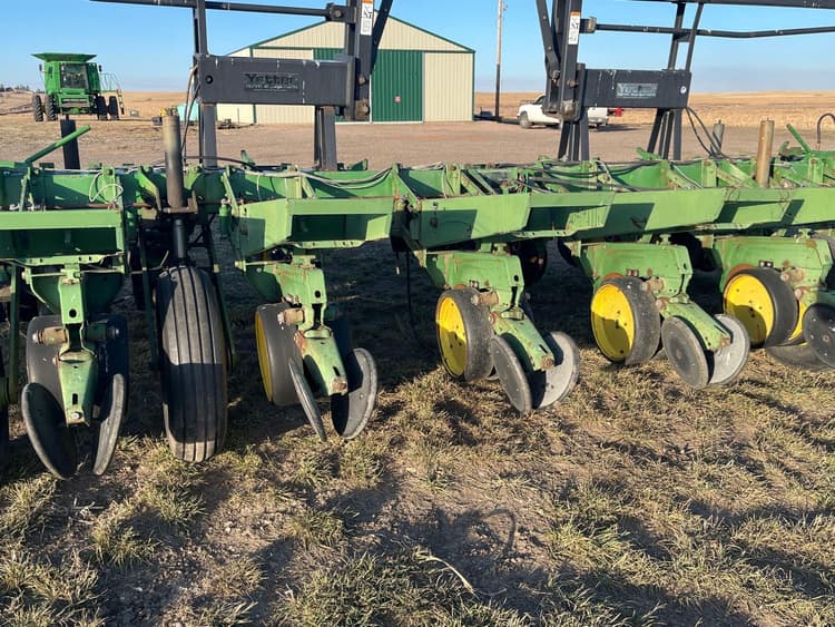 John Deere 7000 Planting Planters for Sale | Tractor Zoom