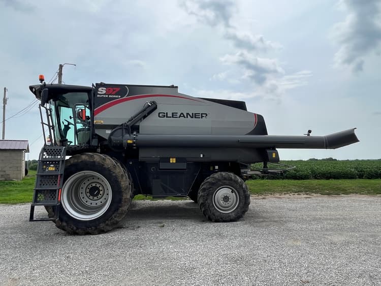 2017 Gleaner S97 Combines Class 7 for Sale | Tractor Zoom