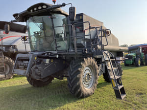 SOLD - 2017 Gleaner S97 Stock No. EQ0084892 Combines with 1,218 Hrs ...
