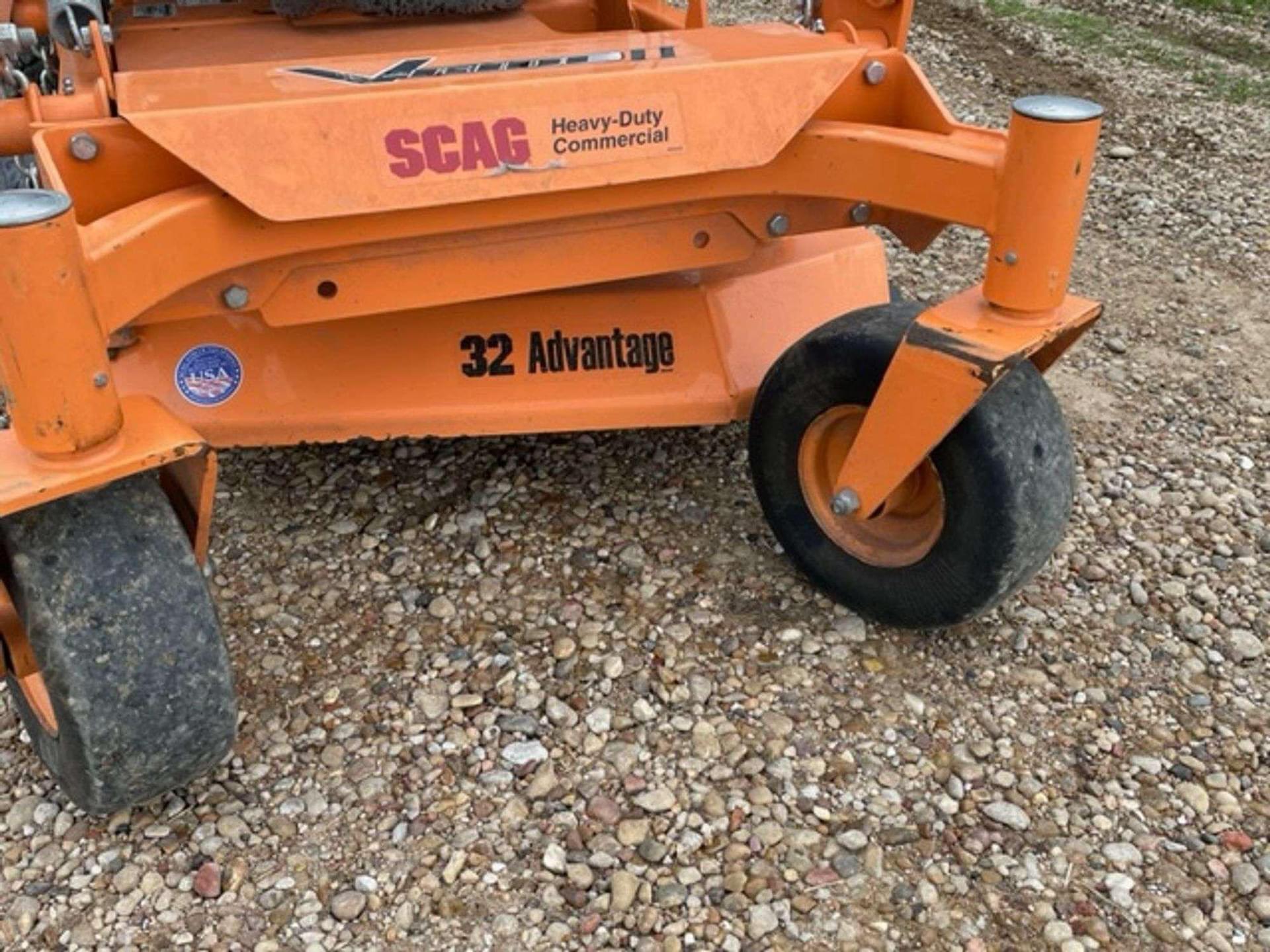 Tractor Zoom - Scag V-Ride II