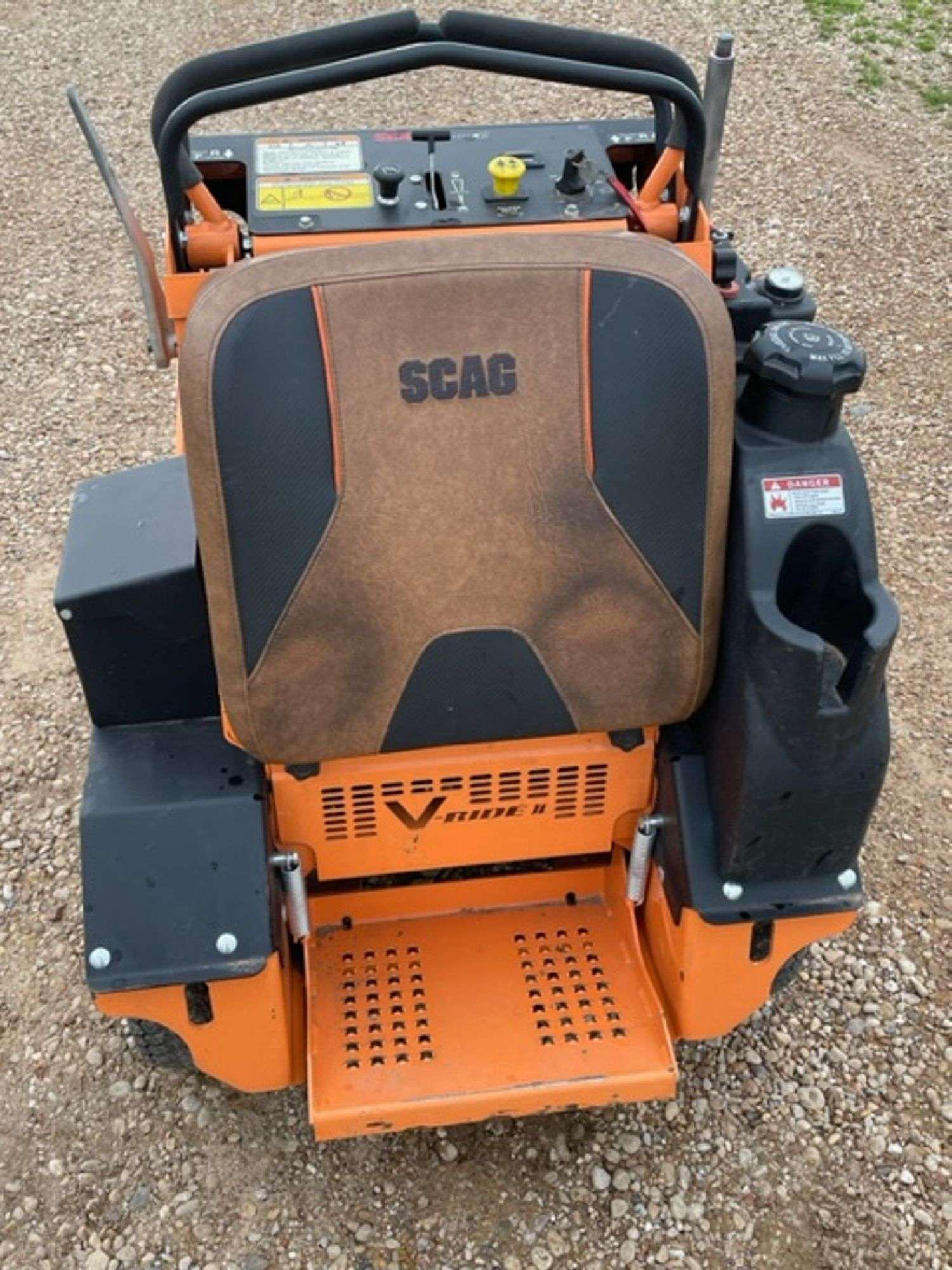 Tractor Zoom - Scag V-Ride II
