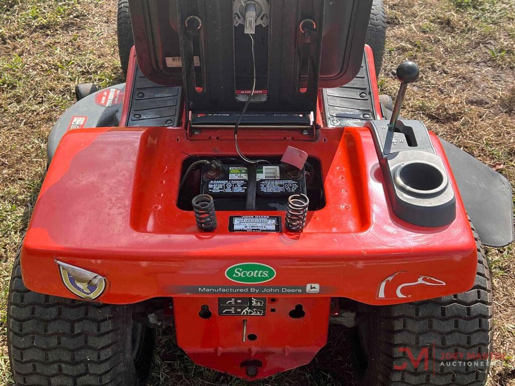 Tractor Zoom - Scotts 16/42